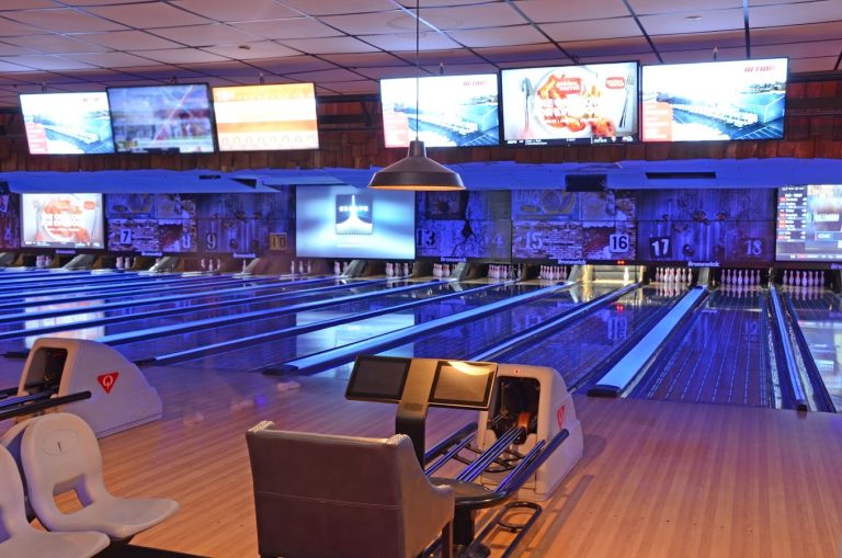 Local Bowling Alleys | Find Bowling Centers Near You
