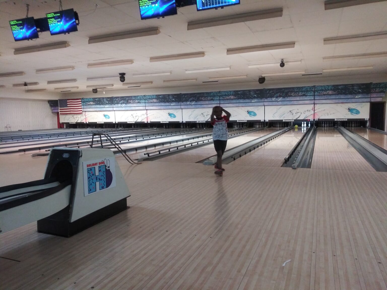 Local Bowling Alleys | Find Bowling Centers Near You